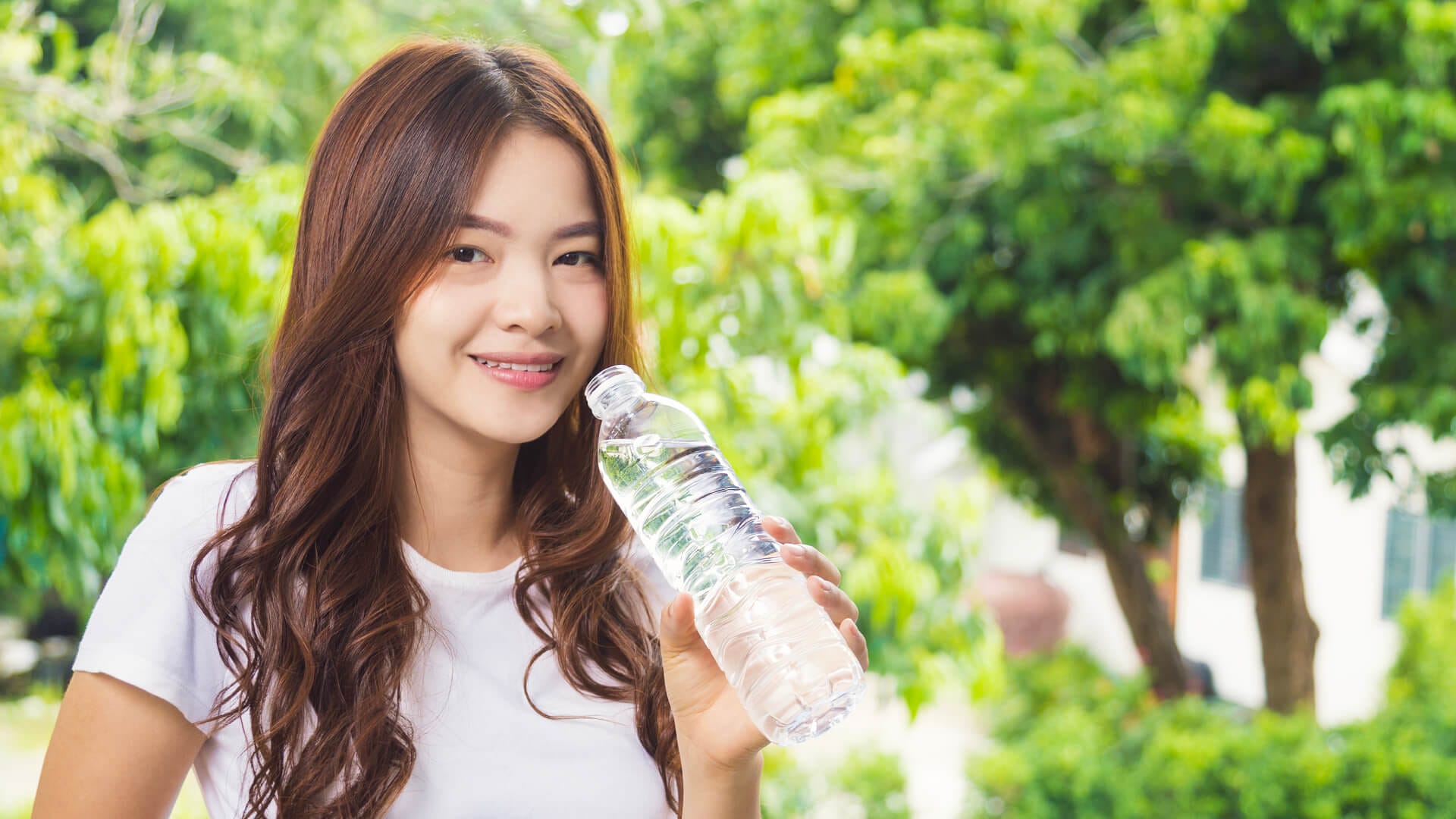 Hydration Hacks for A Healthier Smile